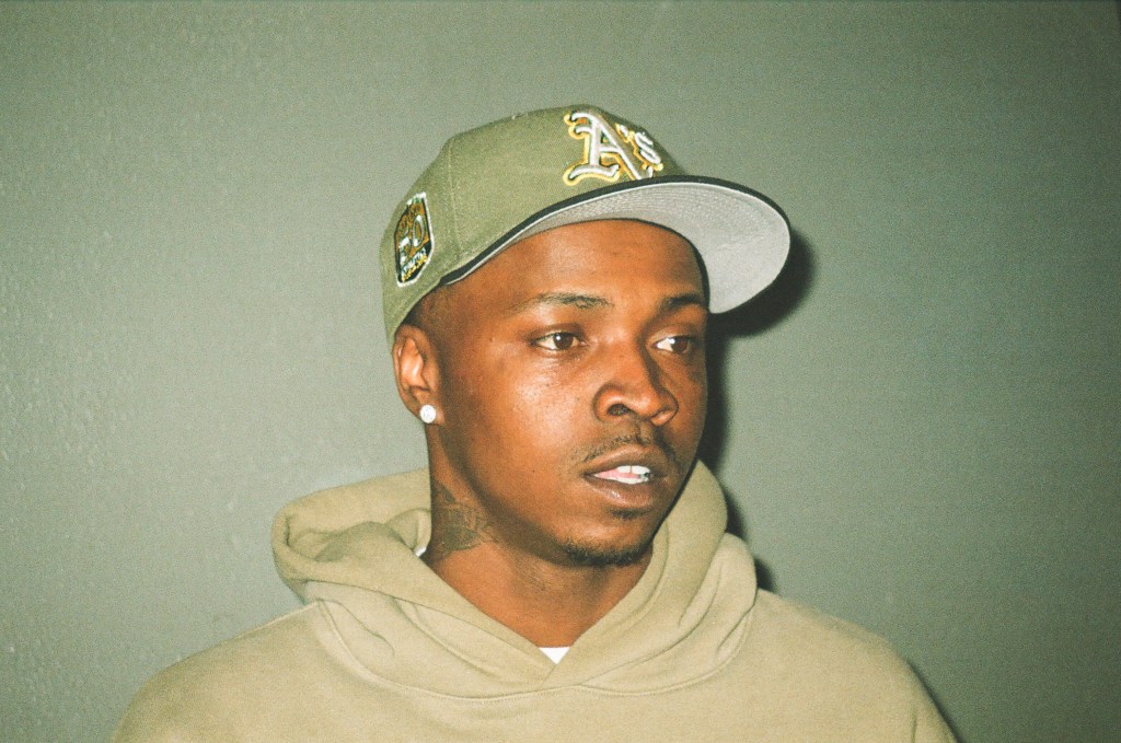 1100 Himself is "Rapping and Stuff" - Lucky Seven Magazine